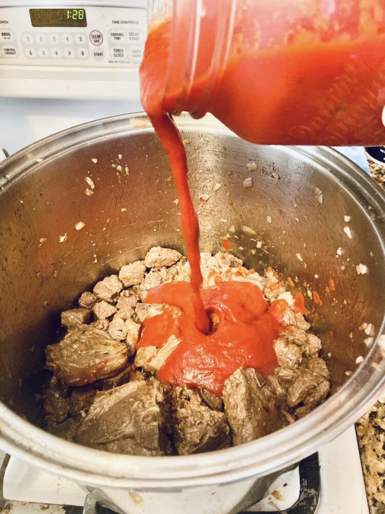 Authentic, Sunday Fresh Tomato Sauce with Lamb Meat and Meatballs An ...